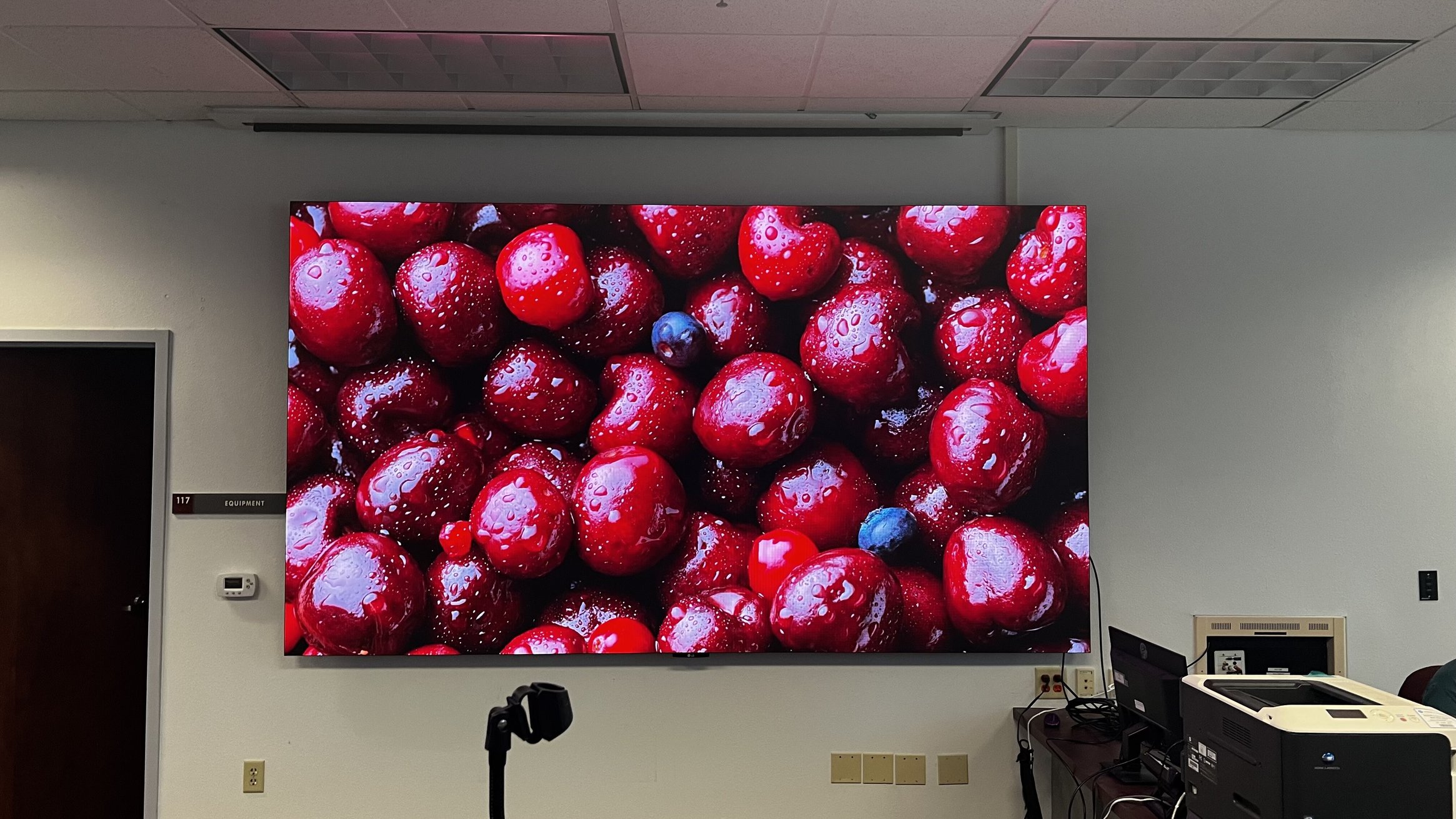 LG All-in-One DVLED Display Exclusive Offer | Bluum